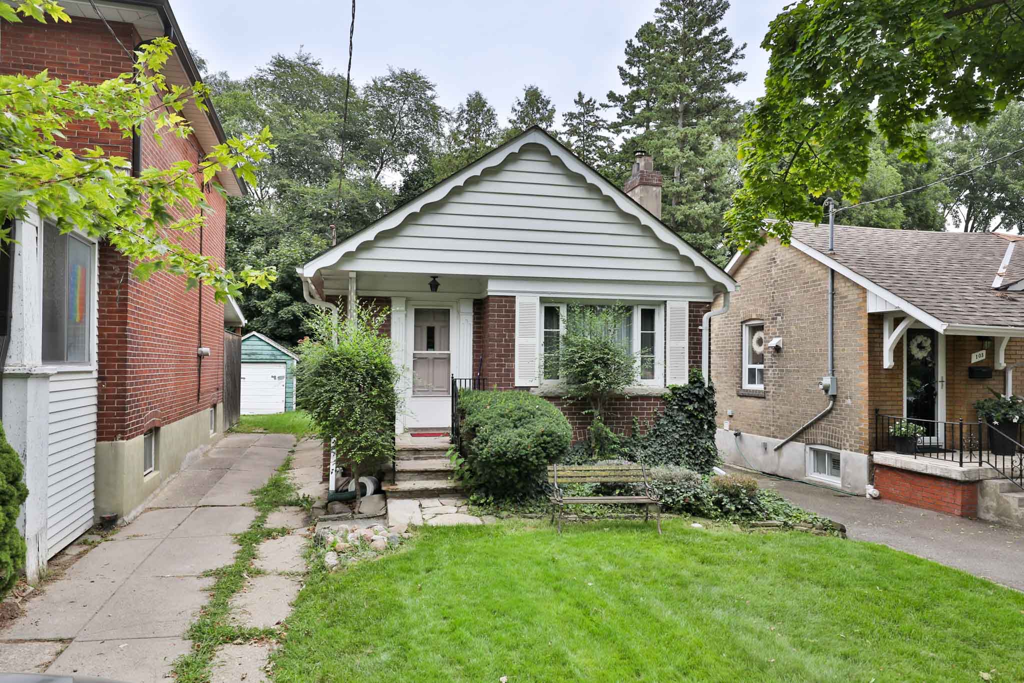 105 Rumsey Road - Maggie Lind Real Estate Team