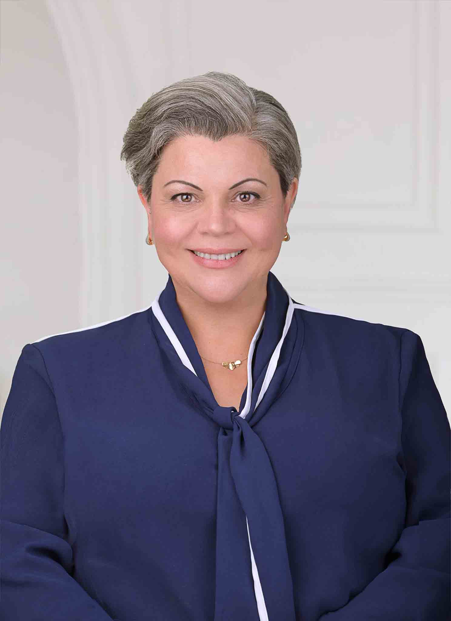 Maggie Barbosa - Maggie Lind Real Estate Team